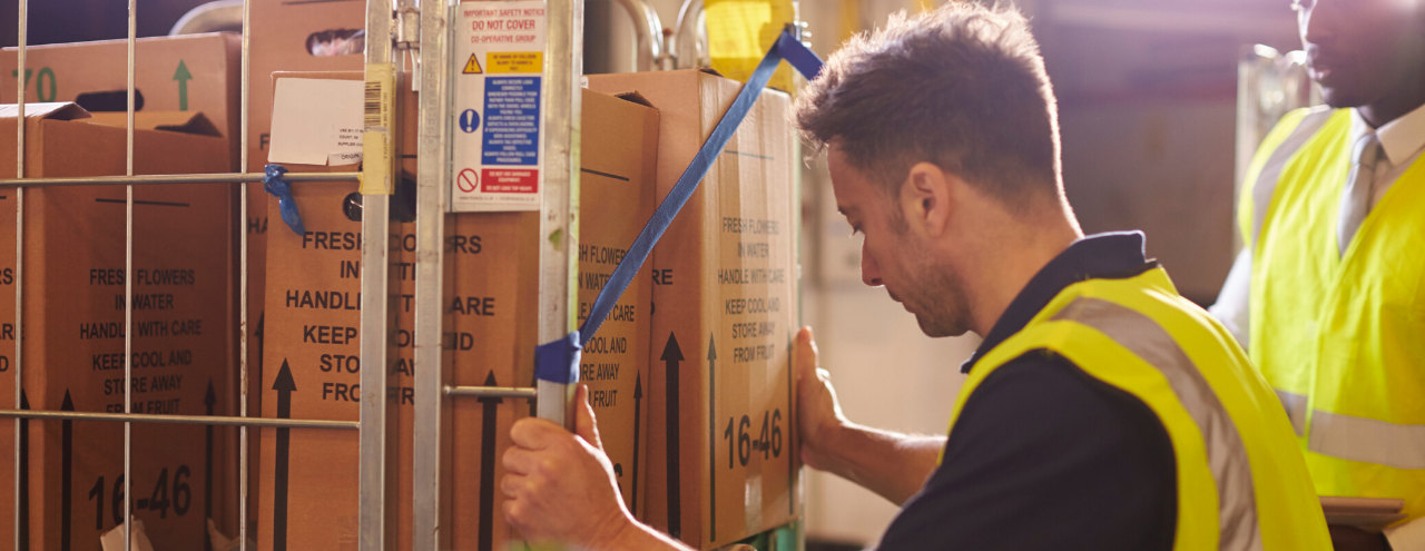 How to Load a Roll Cage Safely | Distribution Maintenance